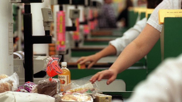 Coles and Woolworths to pass on new Saturday rate increase for casuals