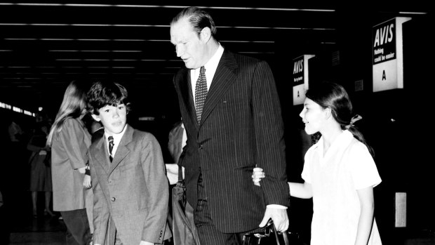 James Packer sells down Crown Resorts to pay debt after settlement with ...