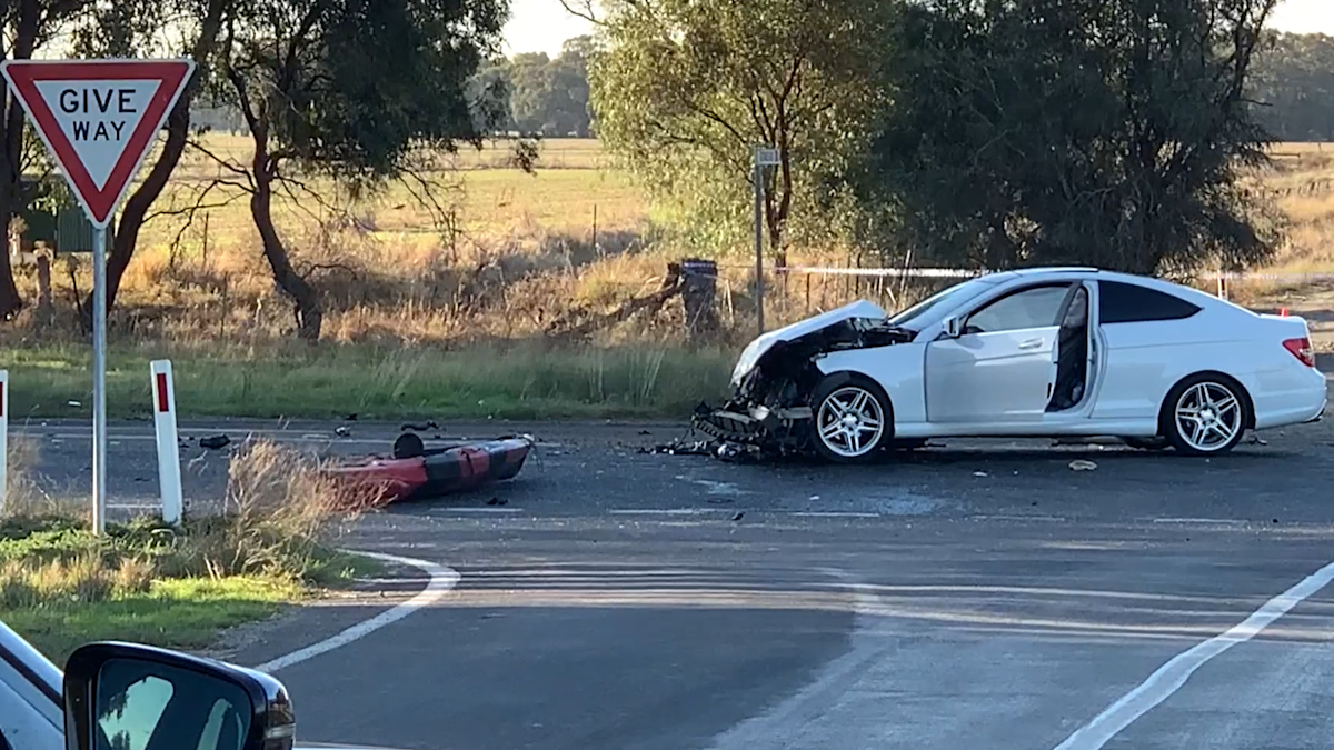 Strathmerton crash: Three dead, three injured after truck and cars ...