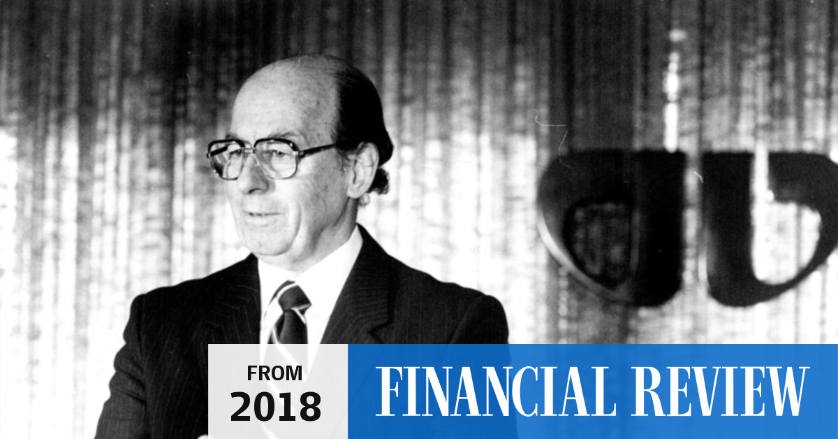 Tributes flow for former Woolworths chairman Sir Eric McClintock