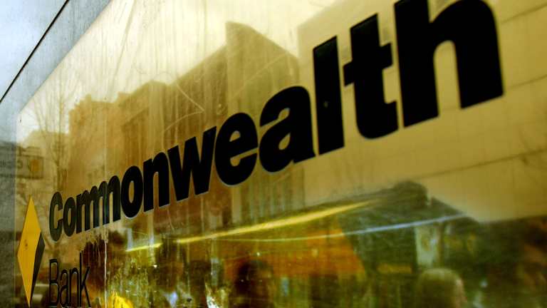 Commonwealth Bank to refund $7.6m in fees to thousands of customers