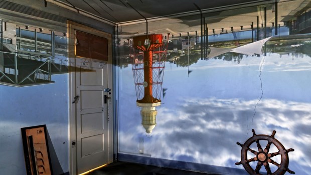 Artist Robyn Stacey turns your hotelroom upside down