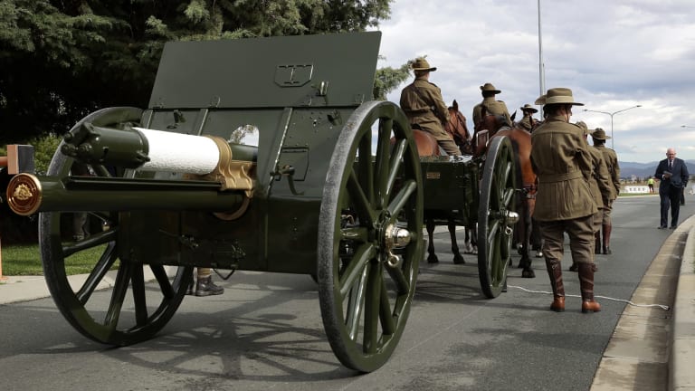 Historic Anzac gun arrives in Canberra to lead the march