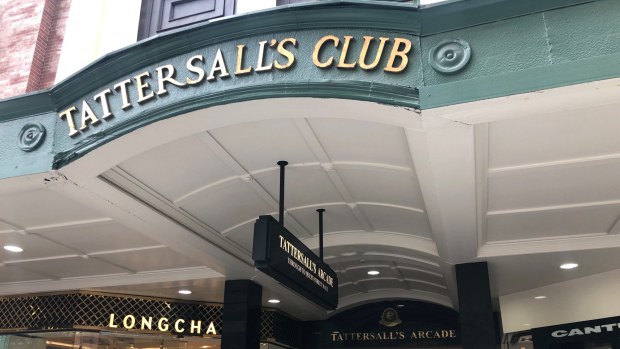 Tattersall's Club men-only venue narrowly votes to allow female members