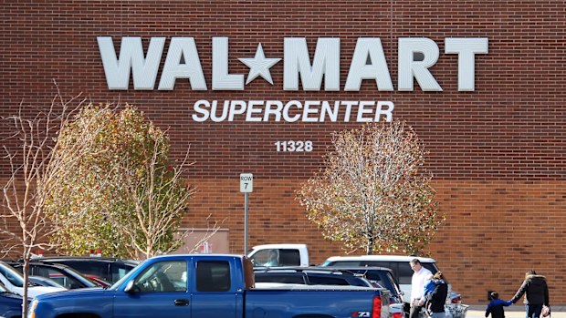 Wal-Mart heirs see $15 billion vanish in a day on share plunge