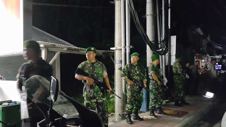 Bali's gangs apologise for deadly violence and 'guarantee' safe Christmas