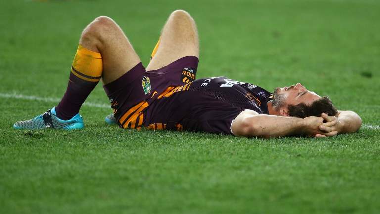 2015 NRL grand final: Ben Hunt's three minutes of horror