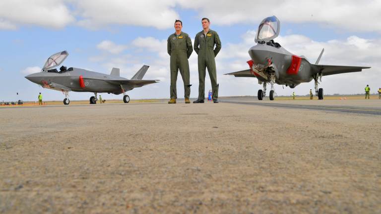 Joint Strike Fighters: Australian military stealth unveiled at Avalon ...