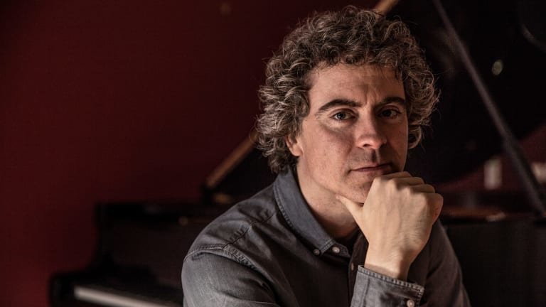Paul Lewis review: three's no crowd in this refreshing recital