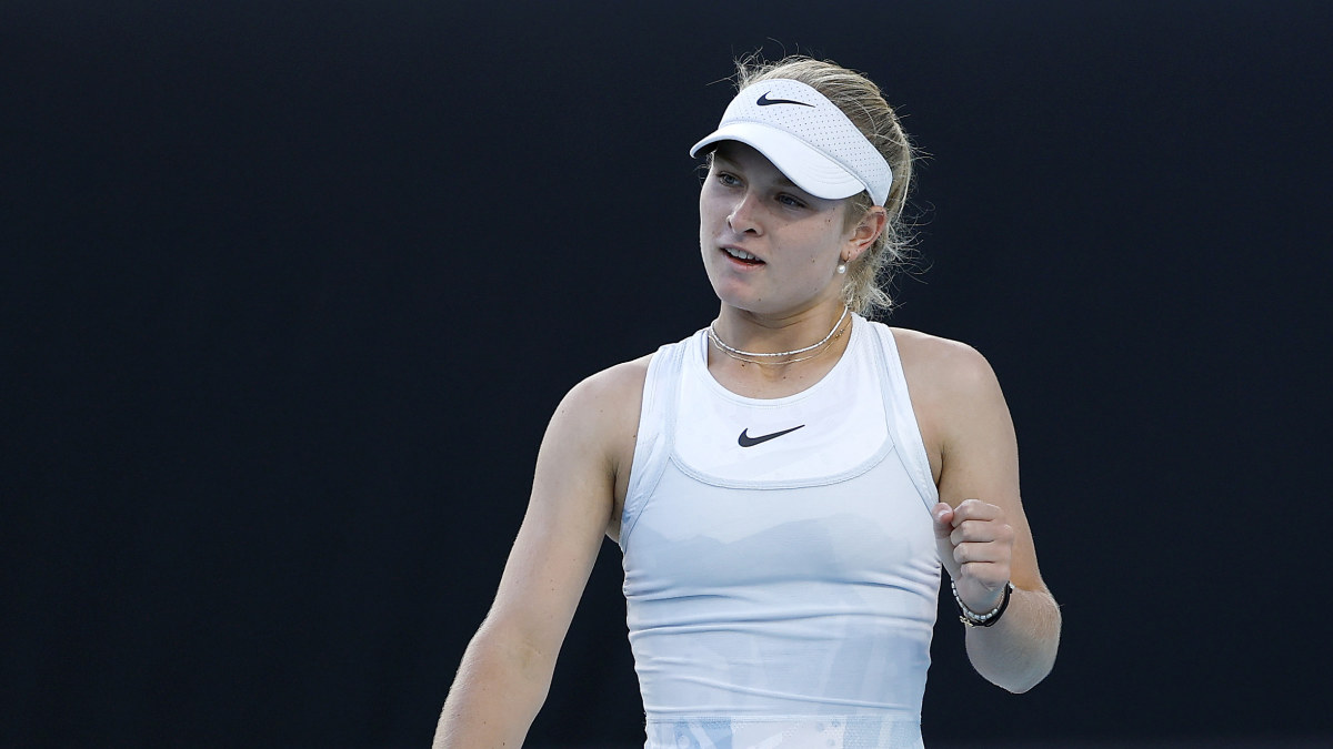 Australian Open 2025: Australian junior player Emerson Jones advances ...