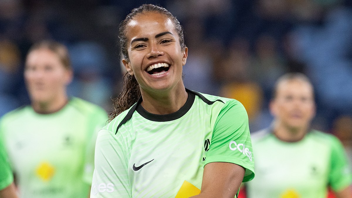 Football news 2025 | Mary Fowler signs new contract with Manchester ...