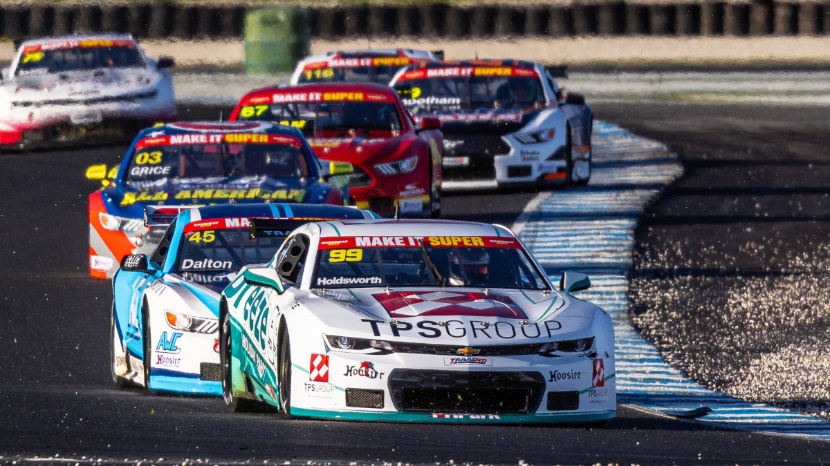 SpeedSeries news | Freak accident lands Brett Holdsworth in hospital ...