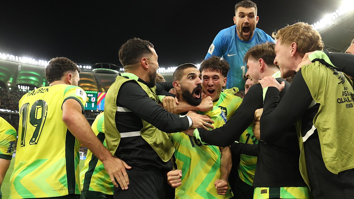 Football news 2025 | Socceroos book World Cup spot with win over Japan ...