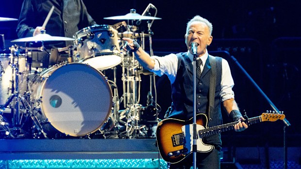 Neil Young blasts Donald Trump for attacks on Taylor Swift and Bruce ...