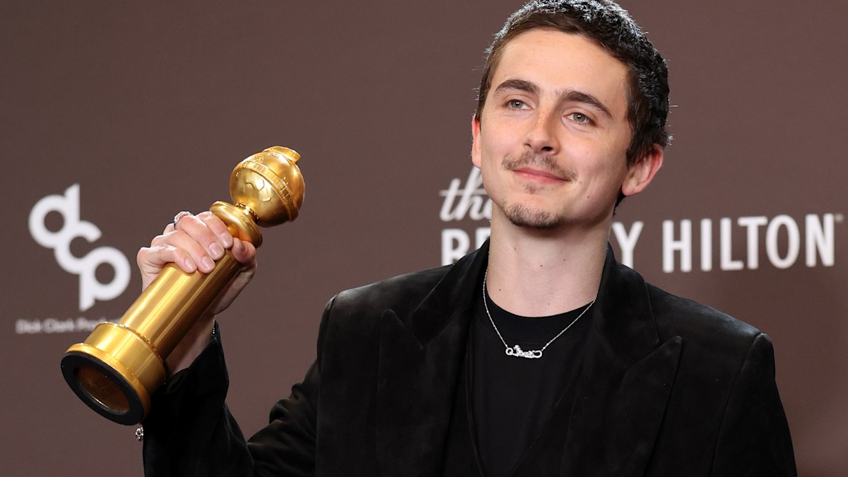 Timothée Chalamet claims he was threatened by a background actor who ...