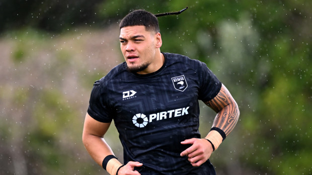 NRL news 2025: Leo Thompson signs four-year deal with Canterbury Bulldogs