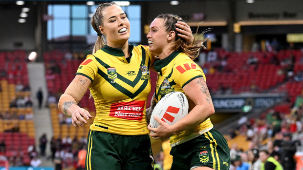 Pacific Championships 2024 | Julia Robinson breaks Sam Bremner's 11 ...