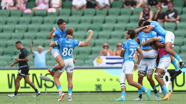 Perth Sevens 2025 | Uruguay beat Fiji, New Zealand, world SVNS series ...