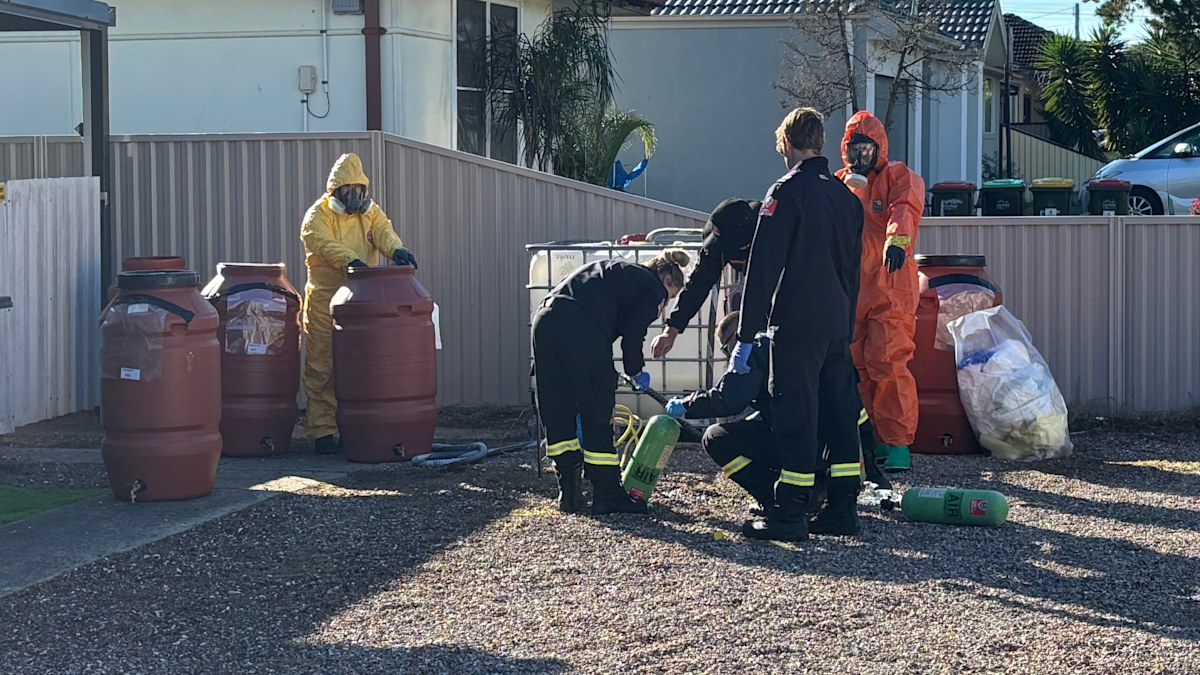 Australian Federal Police uncover suburban drug lab, seize over 100kg ...