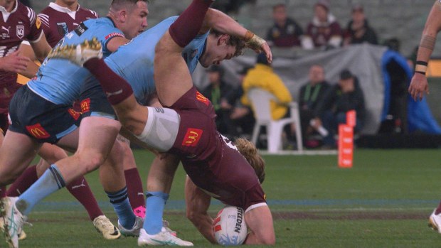 State of Origin 2 2024: Liam Martin dumping tackle on Jaydn Su'A ...