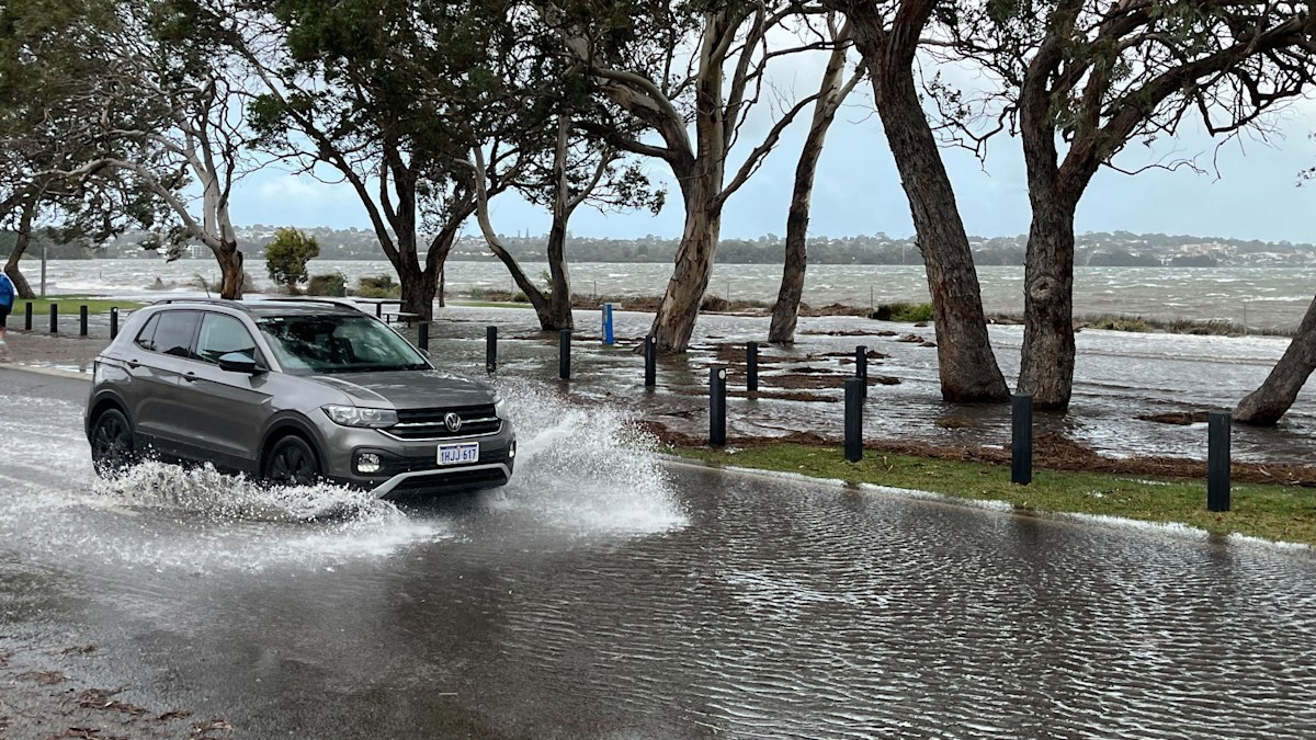 Storm pummels Western Australia with warning of weather to intensify ...