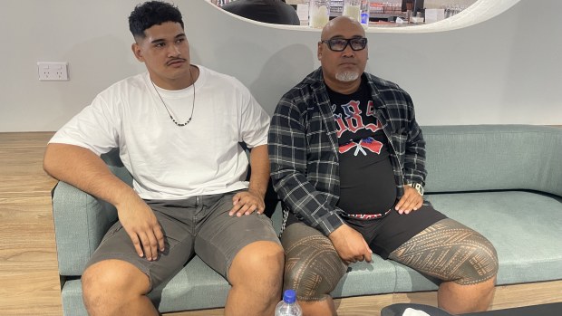 The Gathering boxing fight 2024: Alex Leapai Jr debut, exclusive ...