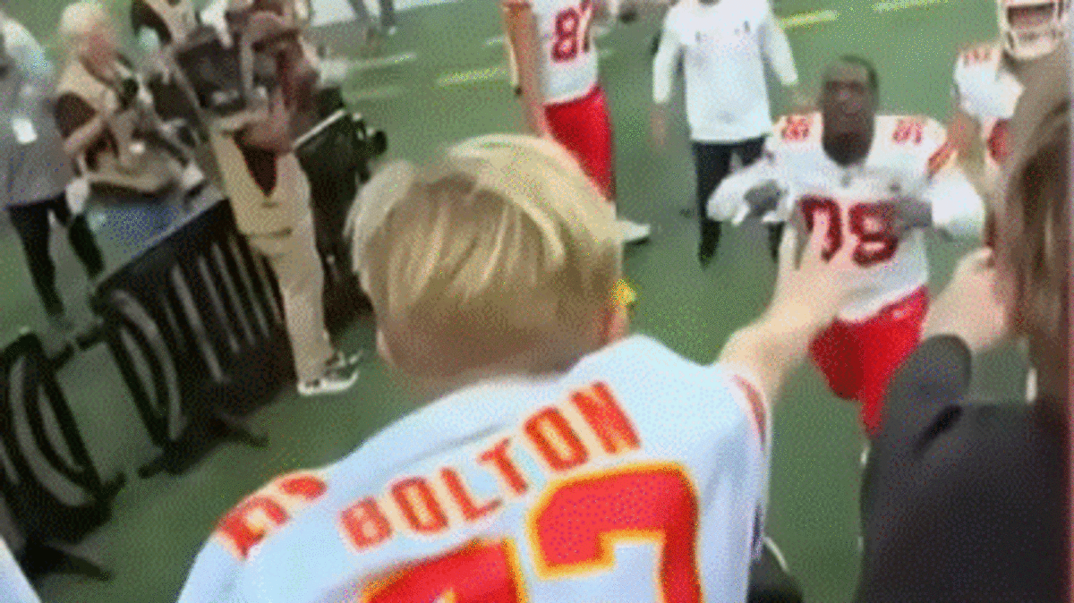 NFL news 2024: Kansas City Chiefs star Tershawn Wharton catches child ...