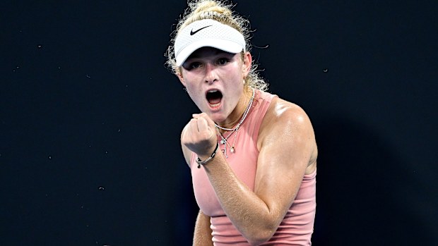 Australian Open 2026 LIVE results, Day 2: Order of play; Alex de Minaur ...