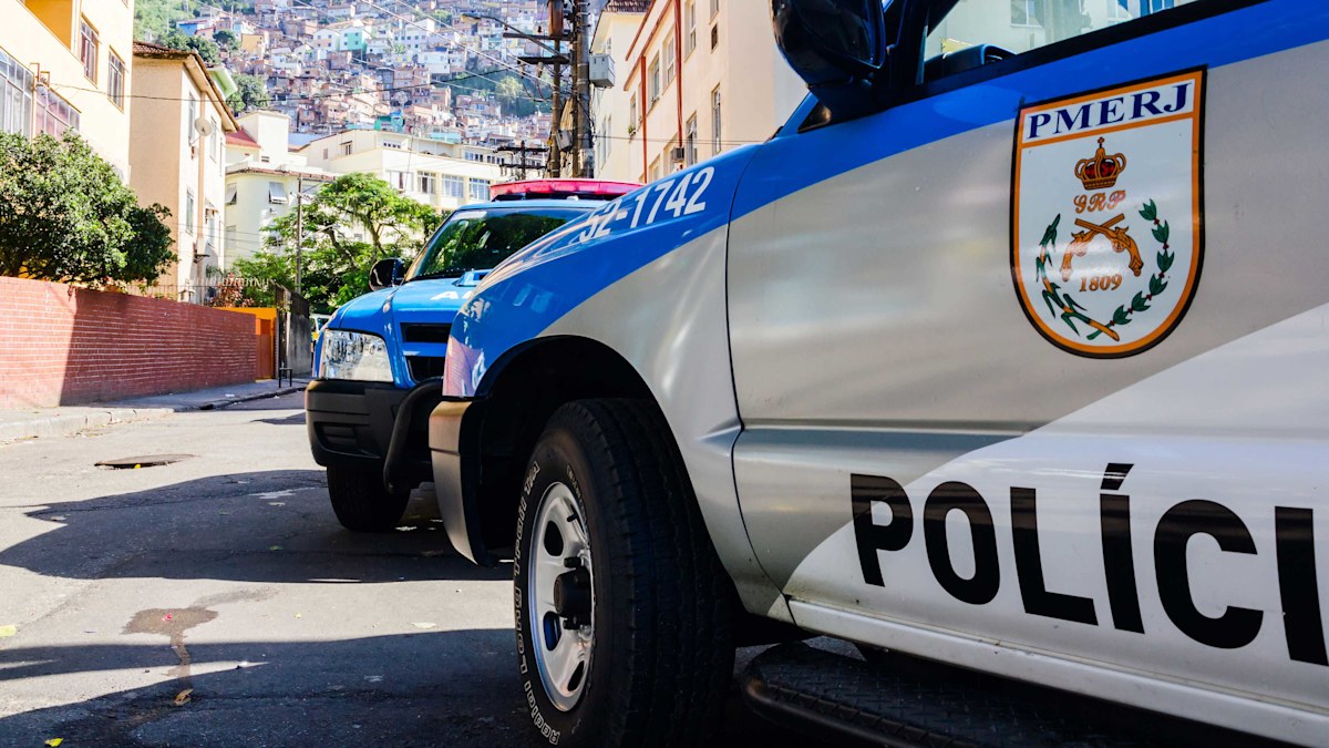 A teenager attacks children in a school in Brazil, killing a nine-year ...