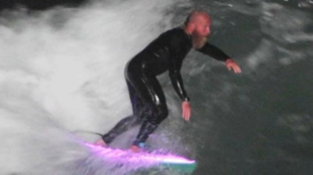 Aussie Blake Johnston breaks record for world's longest surf session ...