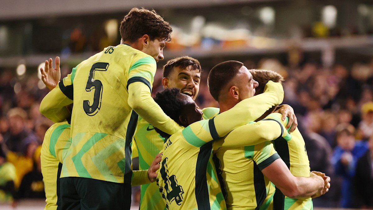 Football news 2025: John Aloisi on winning penalty kick Socceroos 2005 ...