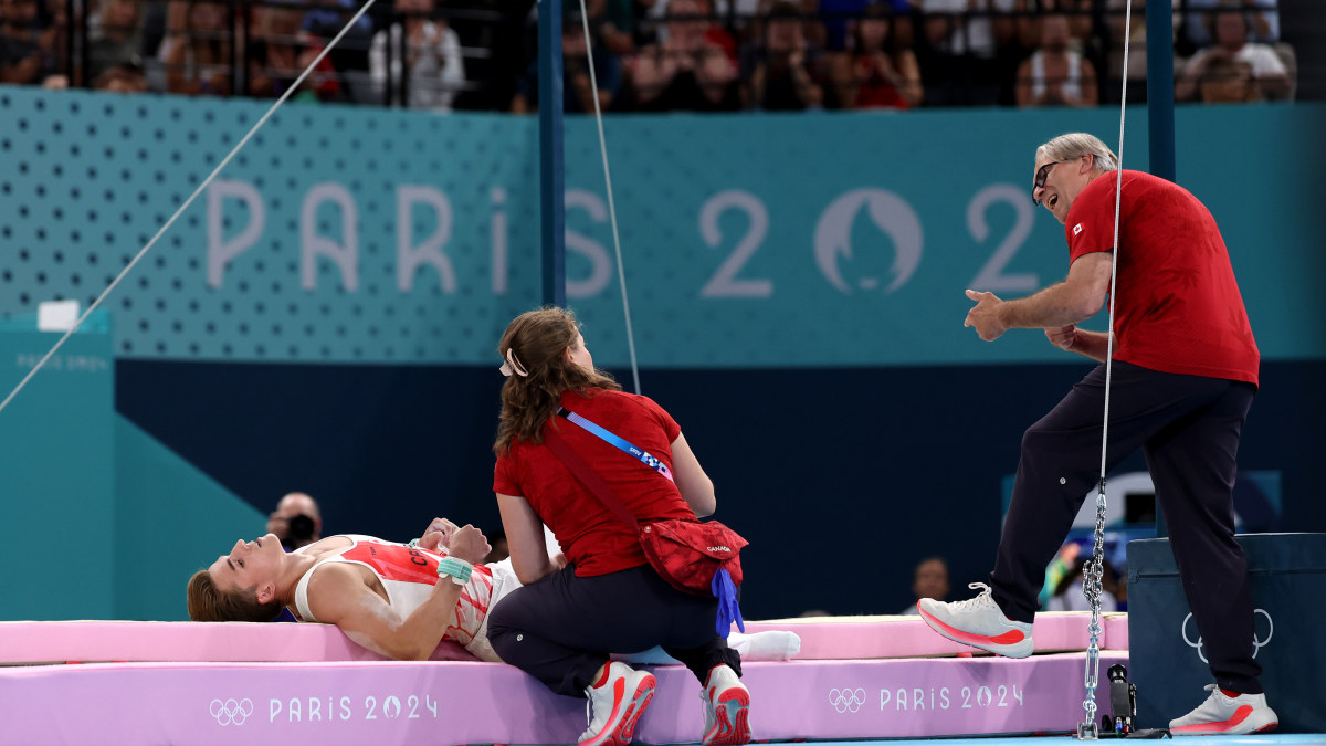 Paris Olympics 2024: Canadian gymnast Felix Dolci suffers nasty fall ...
