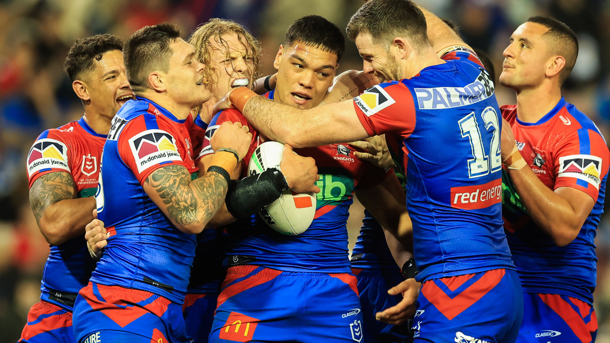 NRL news 2025: Leo Thompson signs four-year deal with Canterbury Bulldogs