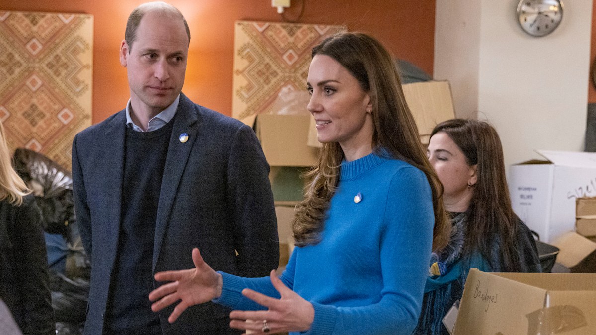 Kate Middleton brings homemade cakes to volunteers as she and Prince ...