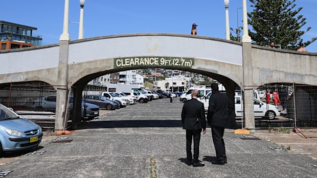 Bondi footbridge's future in the air as council meets after mass ...