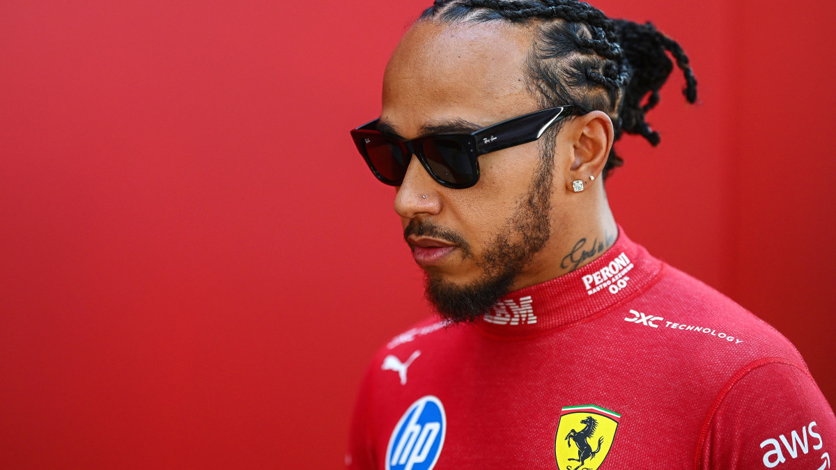 F1 news 2025: Lewis Hamilton takes swipe at Max Verstappen in dismissing criticism over tense ...