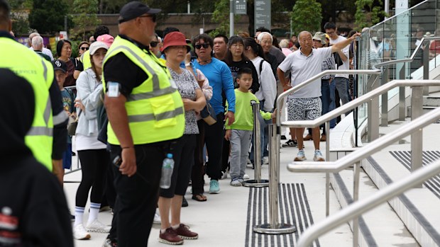 Sydney Fish Market opens: Crowds turned away as Sydney's $830 million ...