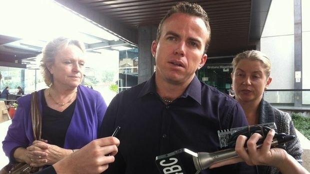 Police officer Mick Isles' family would mortgage home for $50,000 reward