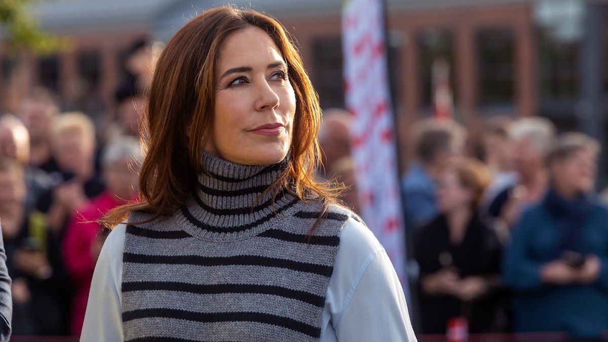 Danish Royal Family: Princess Mary defends Queen's decision to strip ...