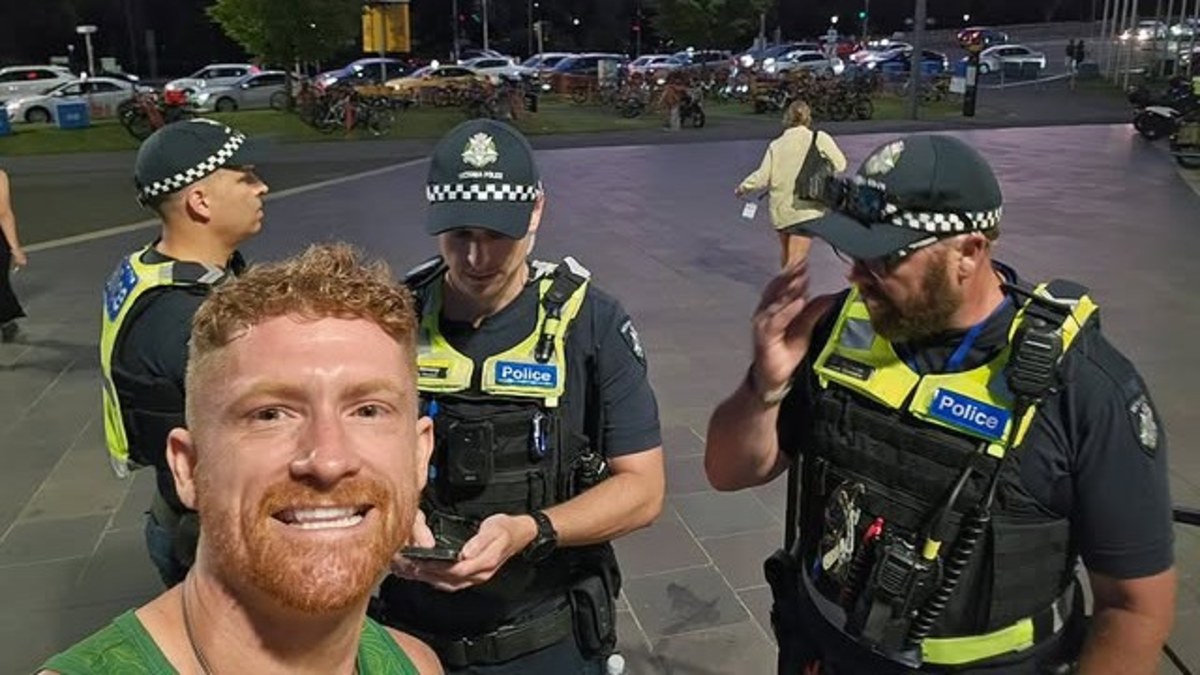 Australian Open 2026: News, James Bray superfan kicked out of Alex de ...