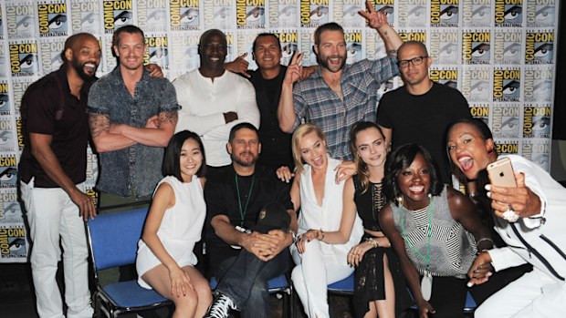 Jared Leto's freaky Joker revealed in leaked Suicide Squad trailer ...