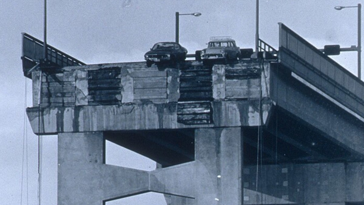 Deadly disaster as ship knocks down major bridge in Aussie capital ...