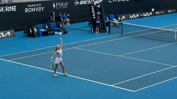 Australian Open 2025: Australian junior player Emerson Jones advances ...