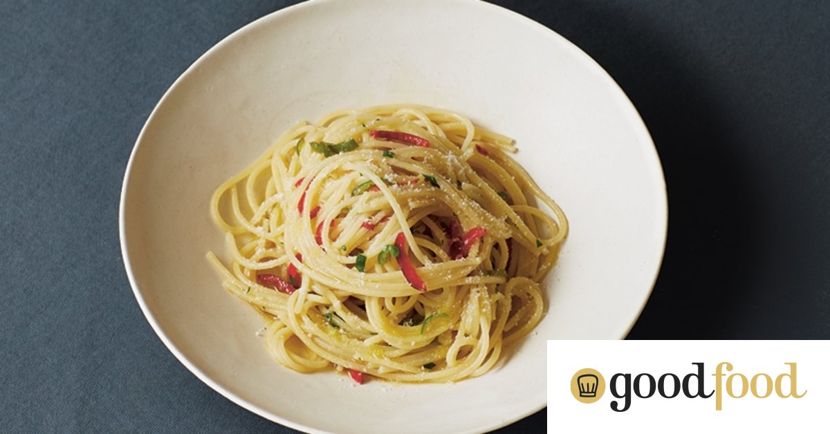 Giorgio Locatelli's simple spaghetti recipes: cacio e pepe, carbonara ...