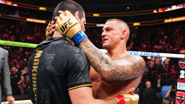 UFC 302 results: Islam Makhachev submits Dustin Poirier in lightweight ...