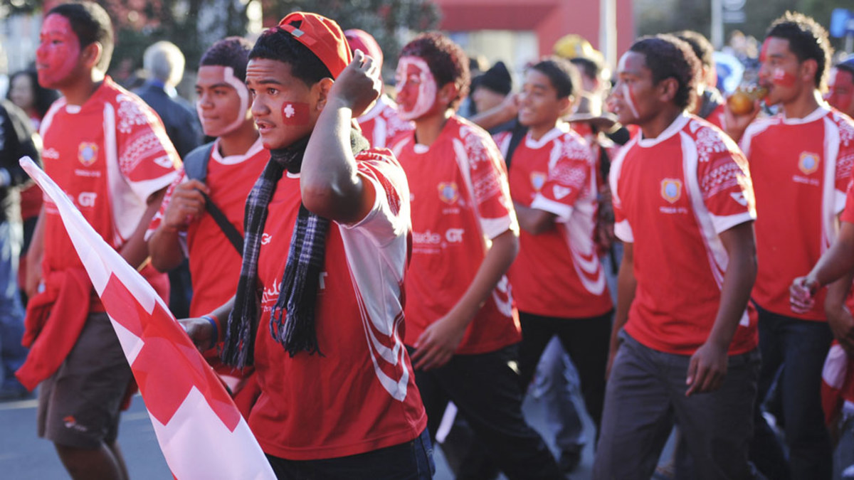 'Give us our win': Tongan fans protest after loss to England at Rugby ...