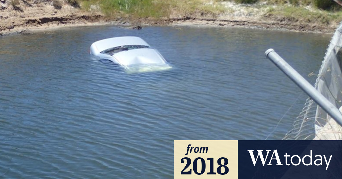 WA police pull young woman from sinking car in dramatic rescue