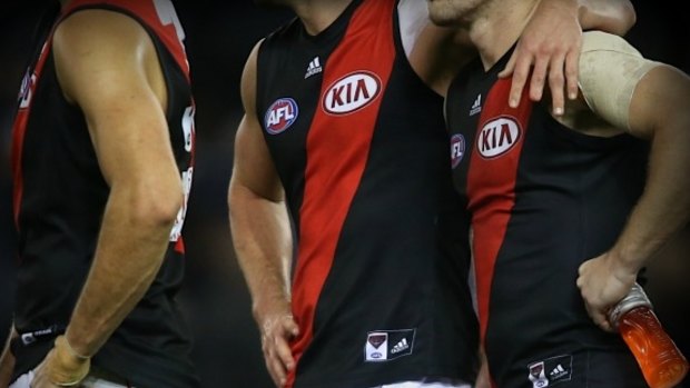 Essendon sponsor Kia will 'honour contract'