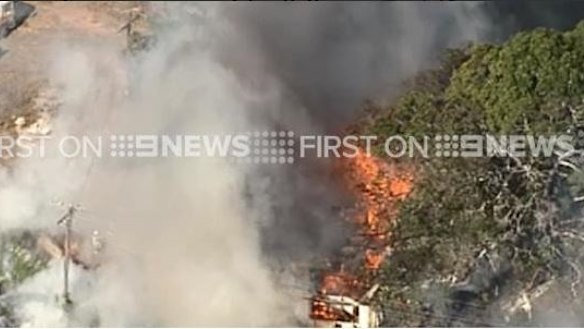 Mount Mee fire destroys large Queenslander home