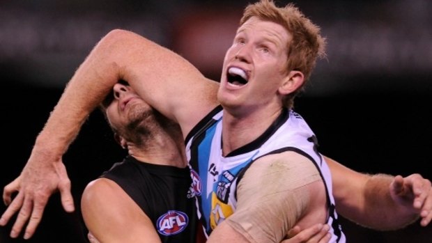 Port Adelaide's Matthew Lobbe suffers knee injury, will miss three months